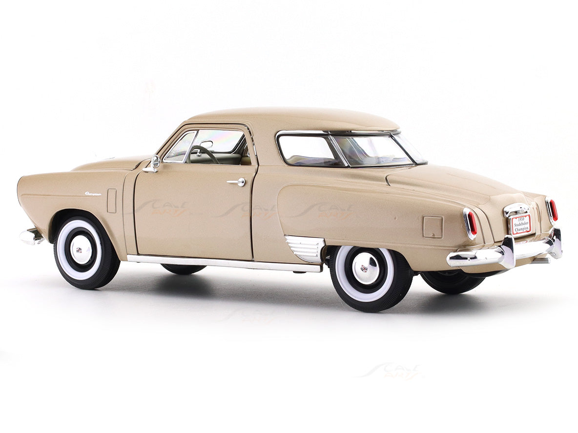 1950 Studebaker Champion golden 1:18 Road Signature diecast Scale Model ...
