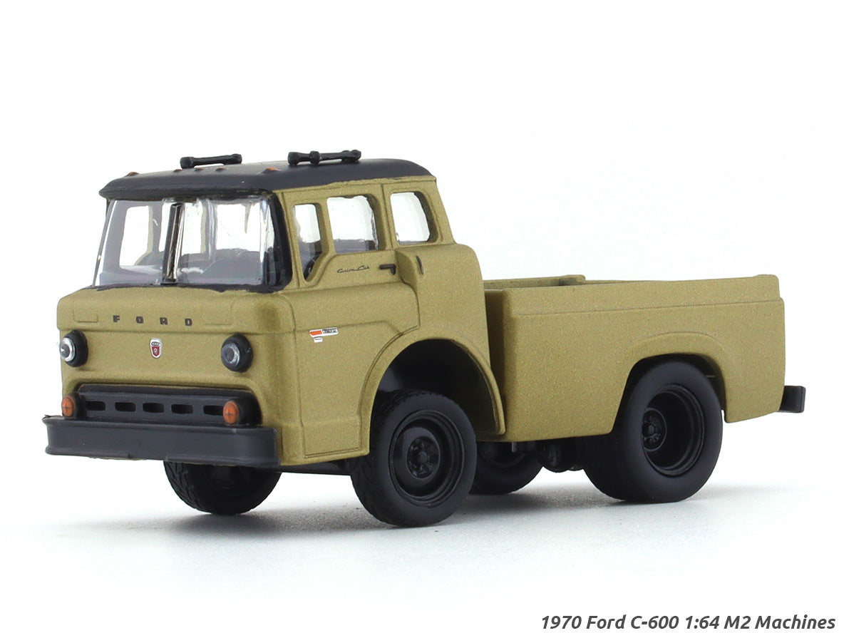 1970 Ford C-600 brown 1:64 M2 Machines diecast scale car collectible ...