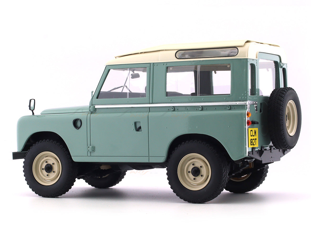 1971-85 Land Rover 88 Serie III Green 1:18 Cult Models resin Scale ...