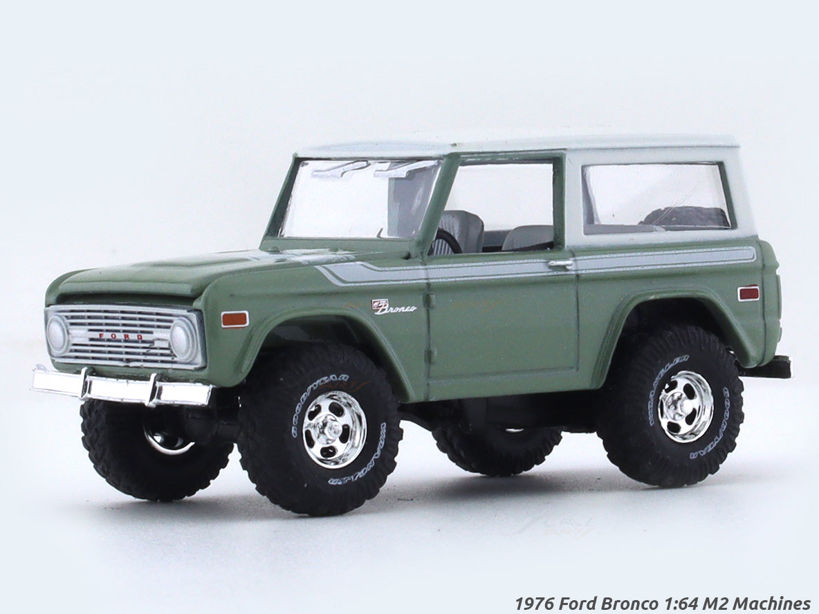 1976 Ford Bronco green 1:64 M2 Machines diecast hauler scale model ...