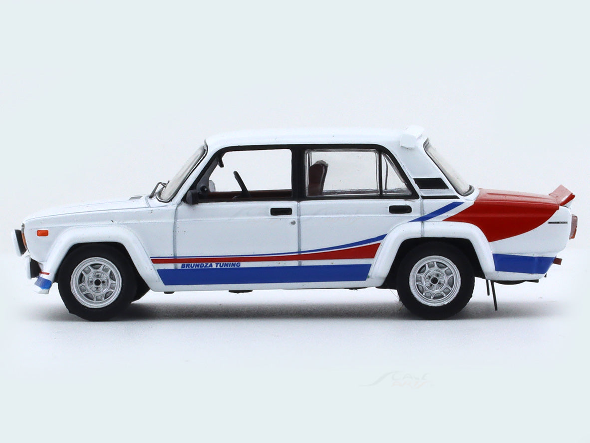 1983 Lada / Fiat 2105 1:43 IXO diecast scale model car collectible ...