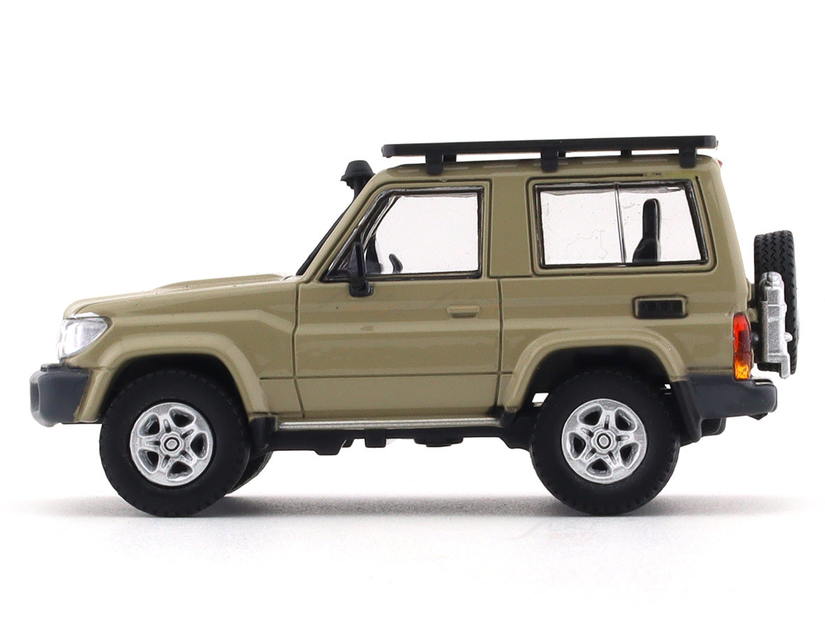 2014 Toyota Land Cruiser 71 Sandy Toupe 1:64 Para64 diecast scale model ...