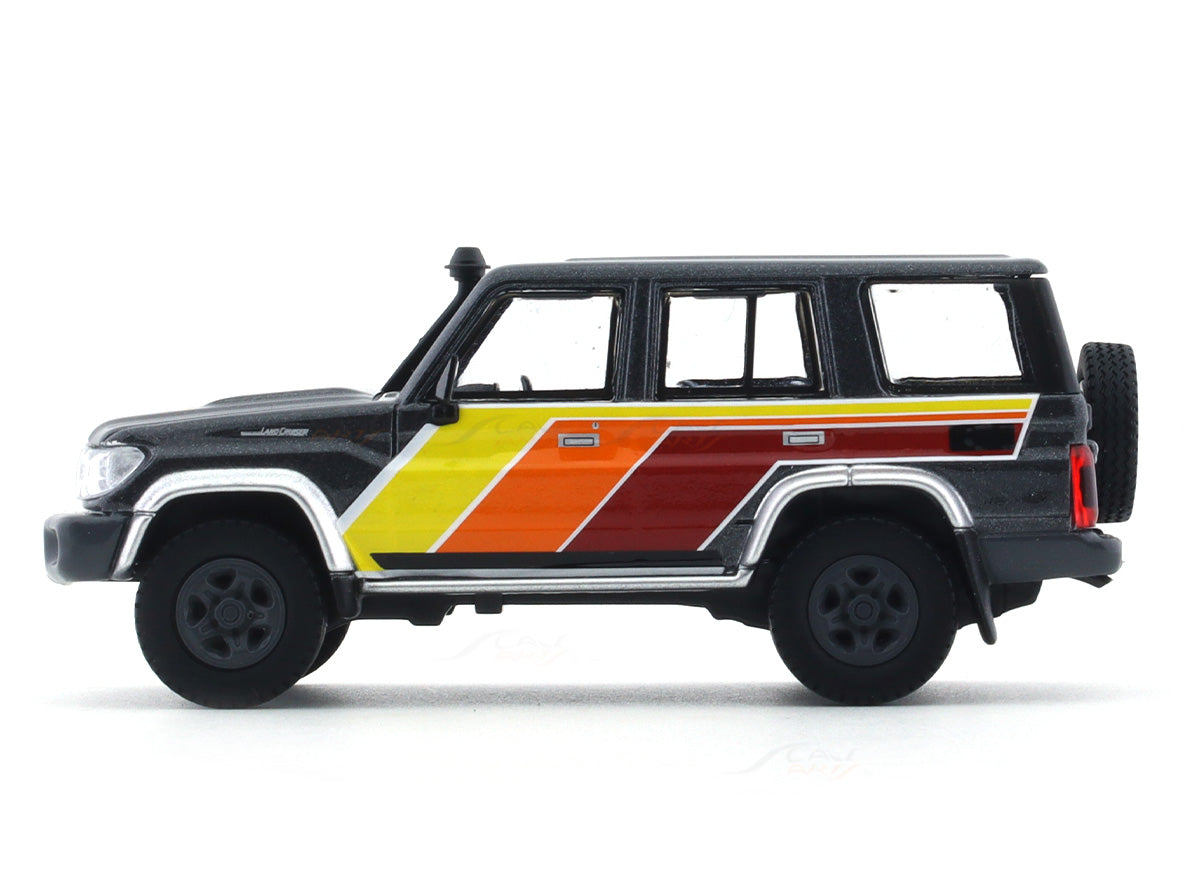 2014 Toyota Land Cruiser LC 76 TRD 1:64 Para64 diecast scale model car ...