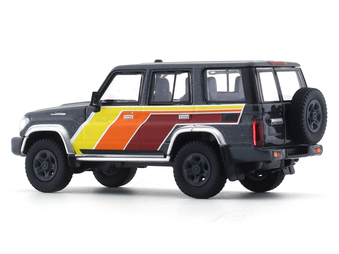 2014 Toyota Land Cruiser LC 76 TRD 1:64 Para64 diecast scale model car ...