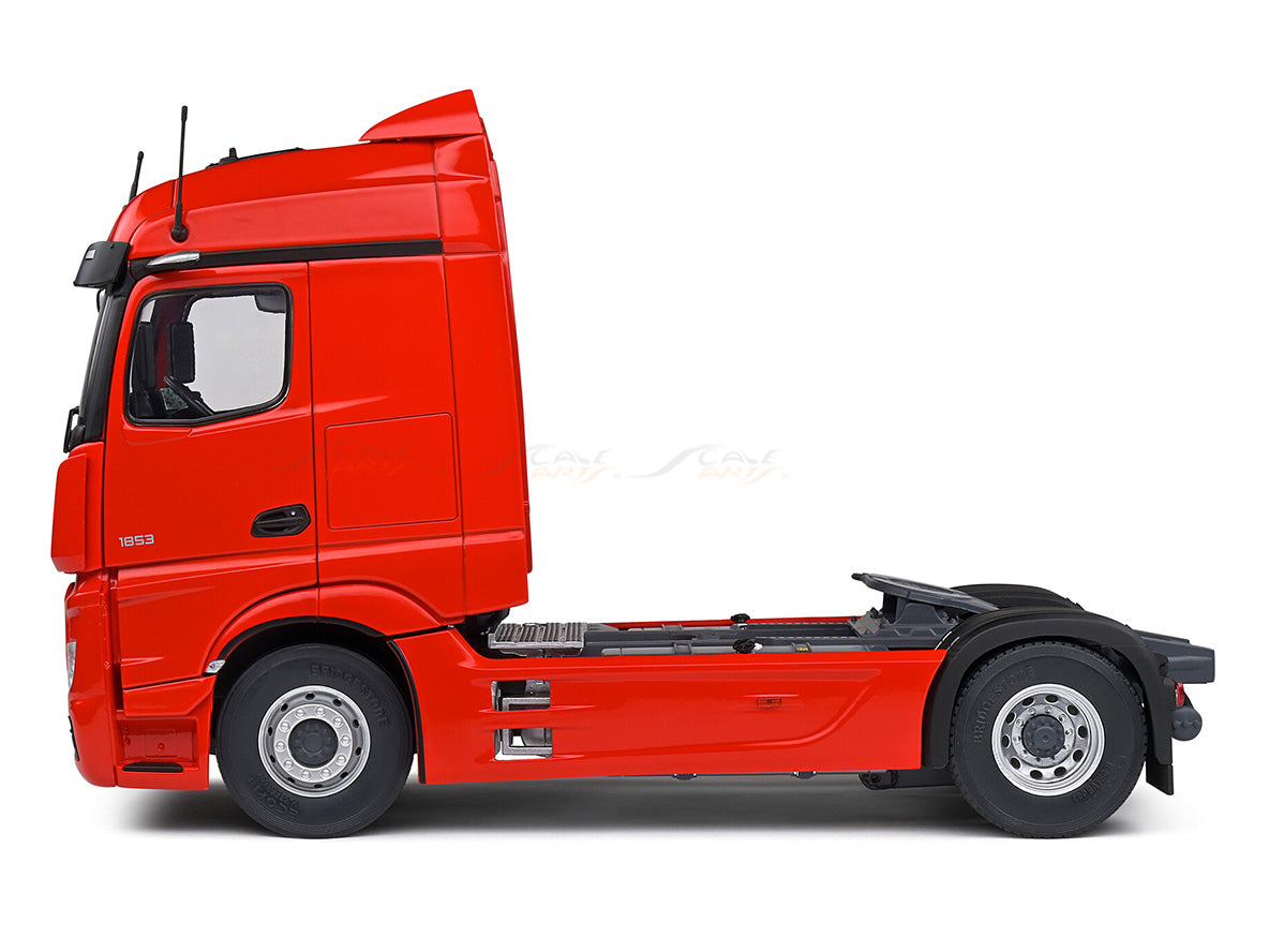 2019 Mercedes-Benz Actros Red 1:24 Solido licensed diecast scale model ...