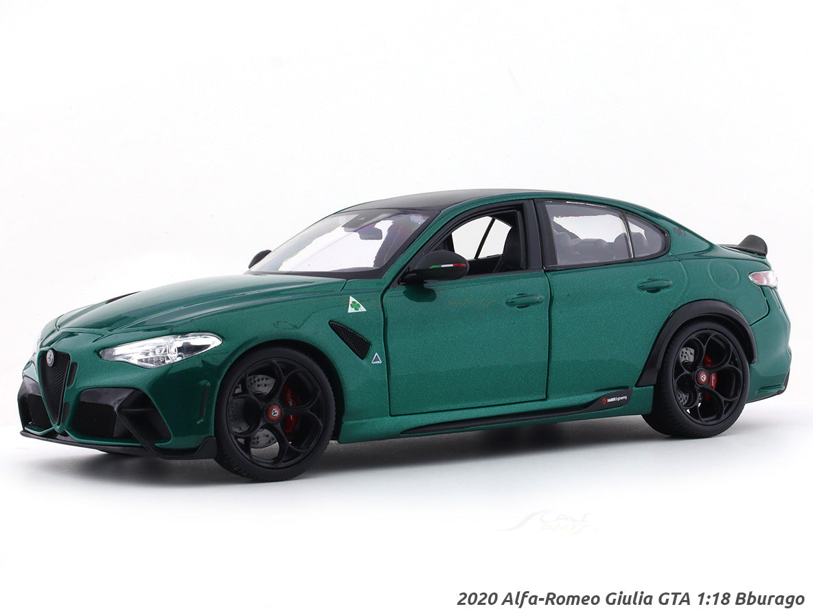 2020 Alfa-Romeo Giulia GTA green 1:18 Bburago diecast Scale Model ...