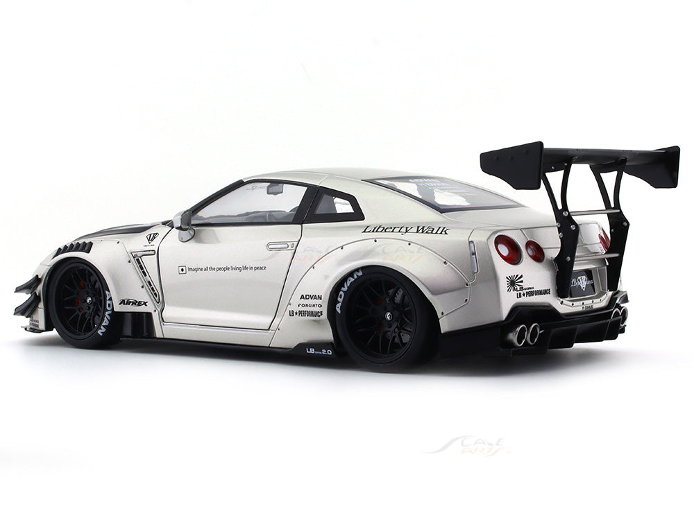 2020 Nissan GT-R R35 LBWK Kit 2.0 1:18 Solido diecast Scale Model ...
