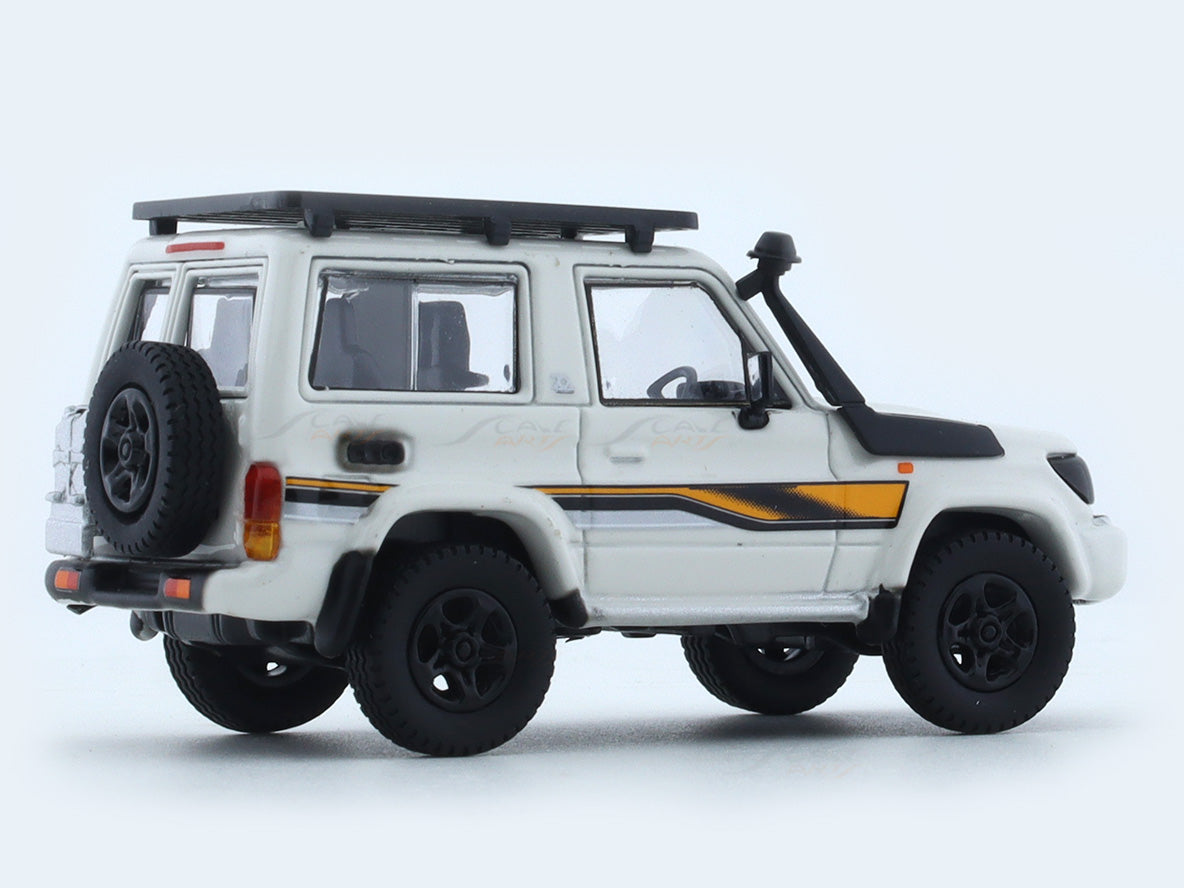 2023 Toyota Land Cruiser LC71 White Anniversary Edition 1:64 Para64 ...