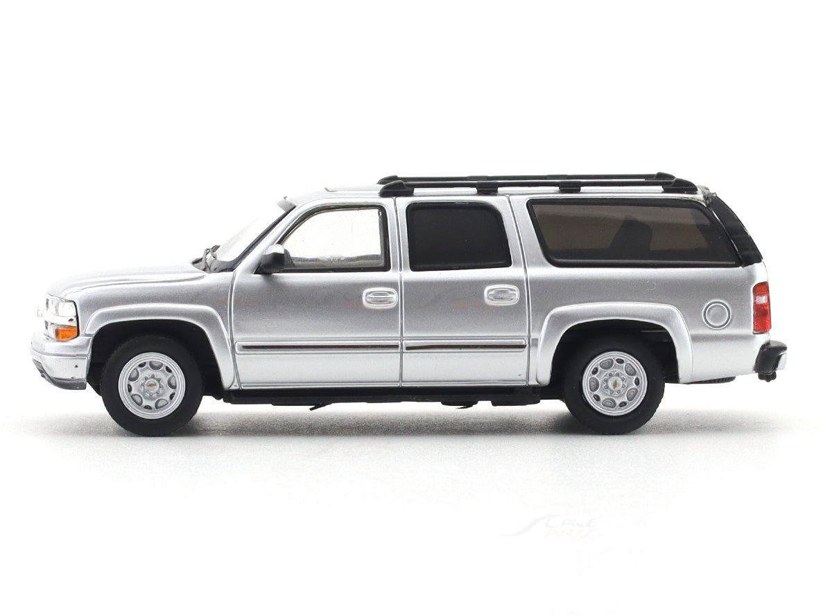Chevrolet Suburban silver 1:64 MK Miniatures diecast scale model car ...
