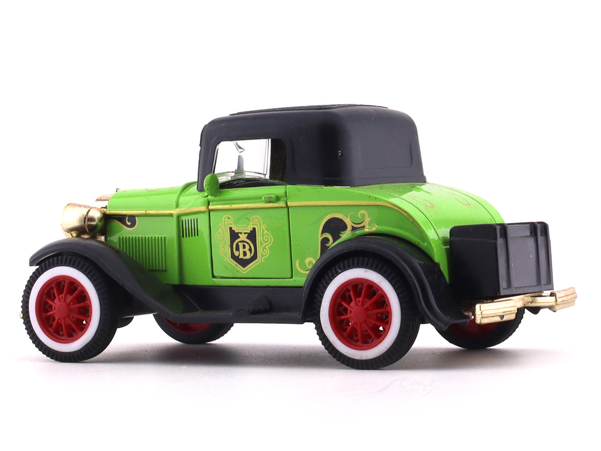 Green Classic car pull back alloy toy | Scale Arts India