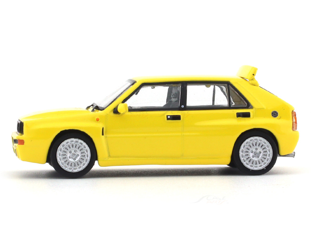 Lancia Delta HF Integrale Giallo Ginestra 1:64 Tarmac works diecast ...