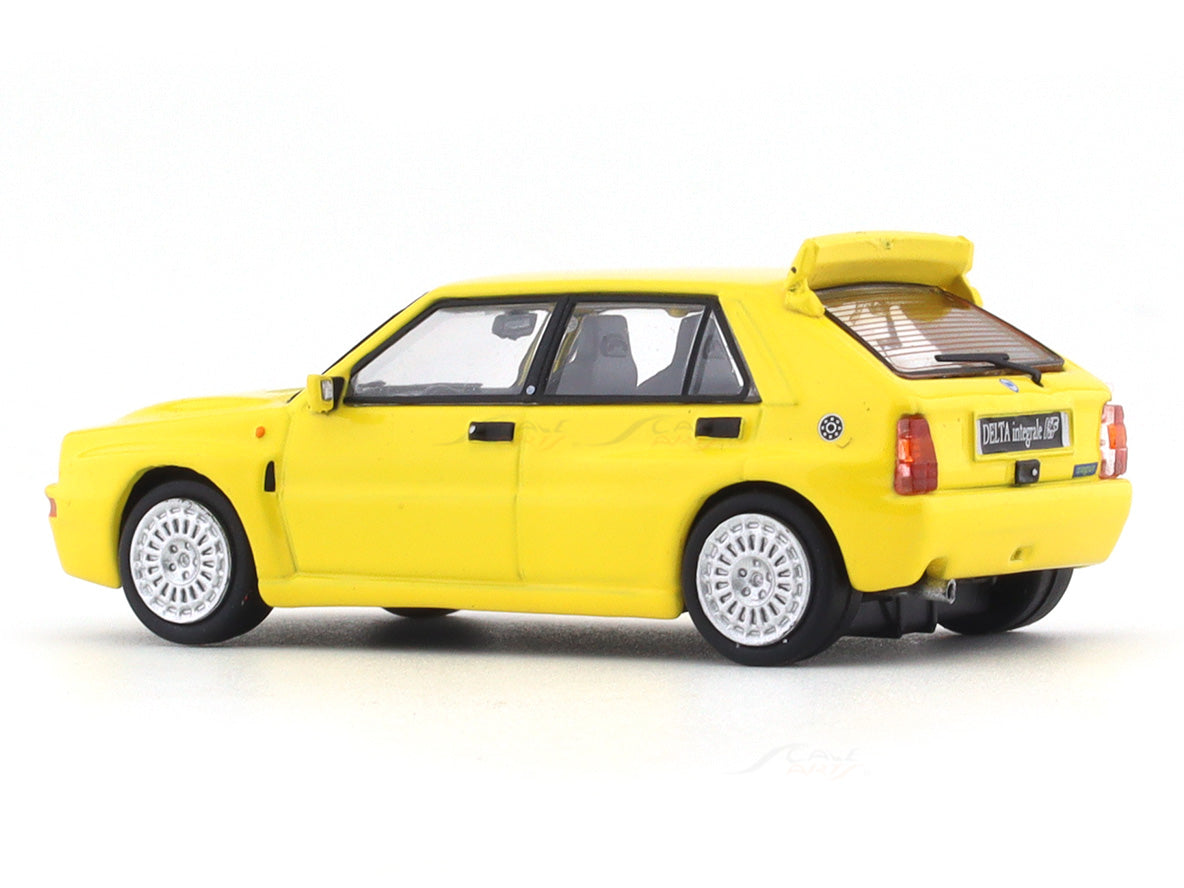 Lancia Delta HF Integrale Giallo Ginestra 1:64 Tarmac works diecast ...
