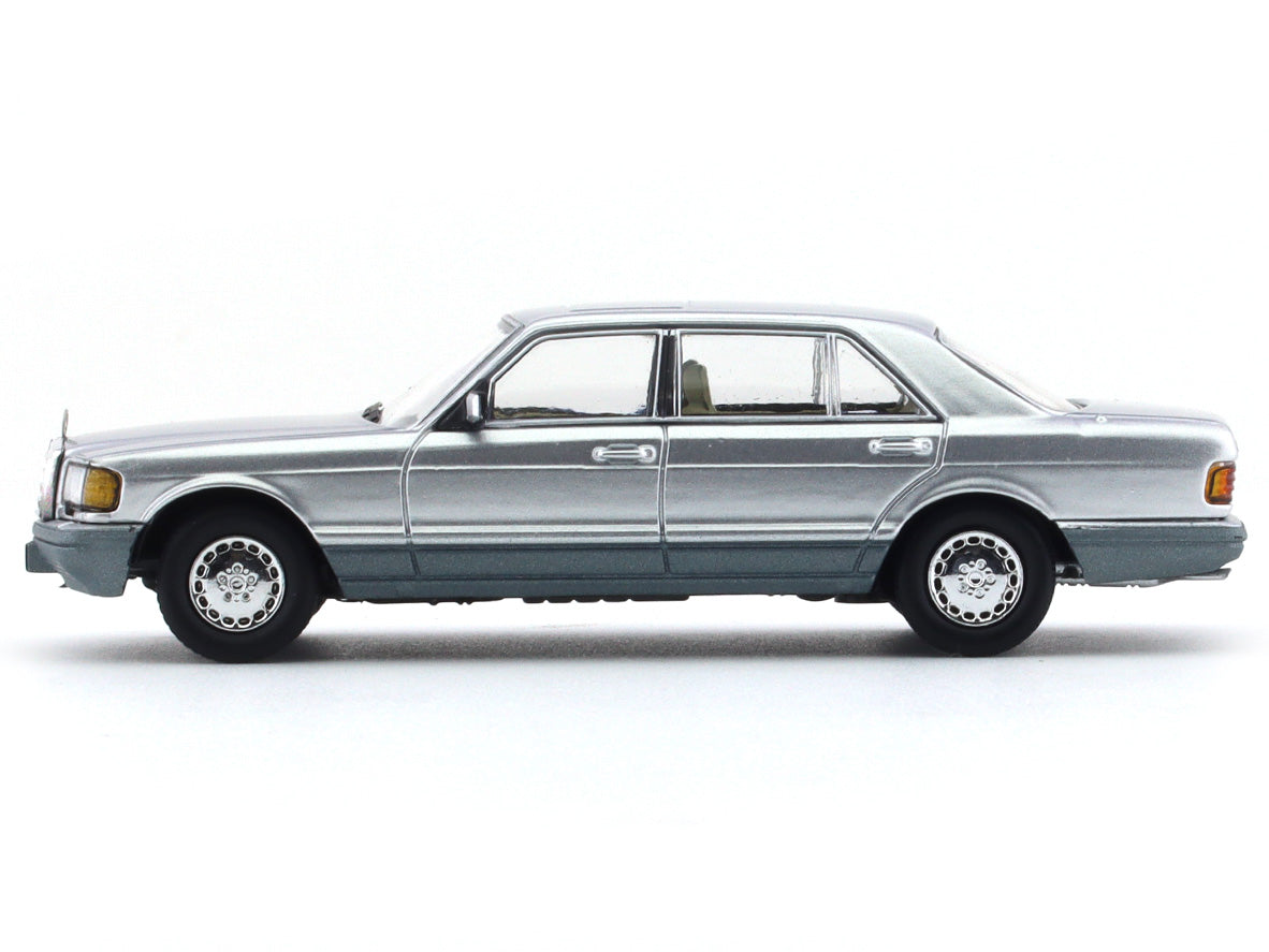 Mercedes-Benz 560 SEL W126 silver 1:64 Master diecast scale model car ...