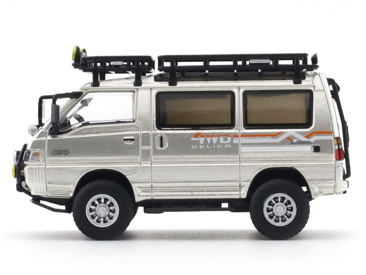 Mitsubishi Delica Star Wagon 4WD silver decals 1:64 Autobots diecast ...