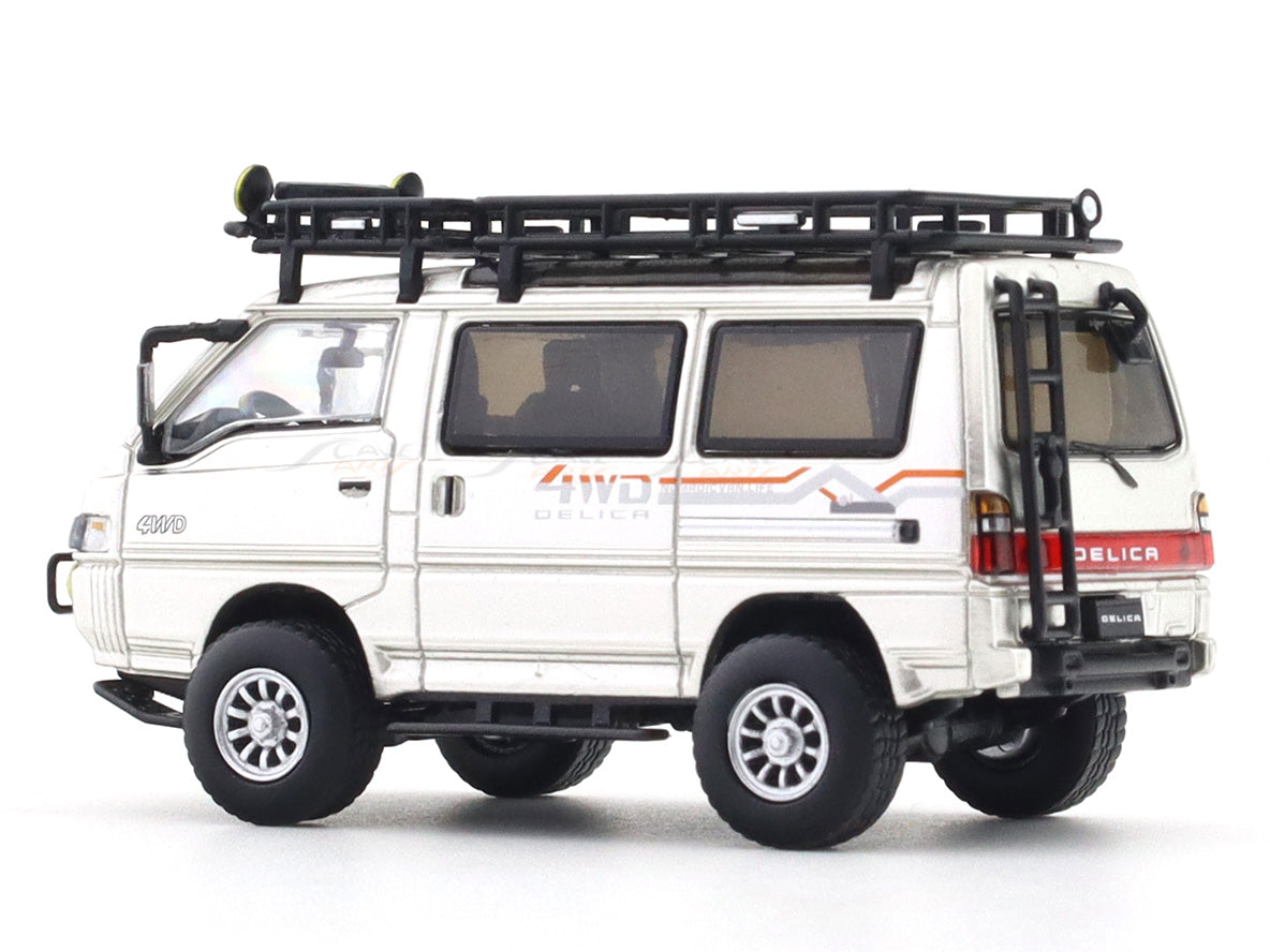 Mitsubishi Delica Star Wagon 4WD silver decals 1:64 Autobots diecast ...