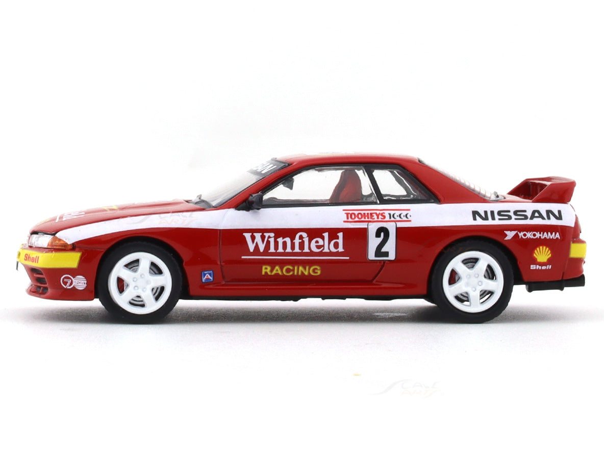 Nissan Skyline GT-R R32 #2 with figure 1:64 Time Micro diecast scale ...