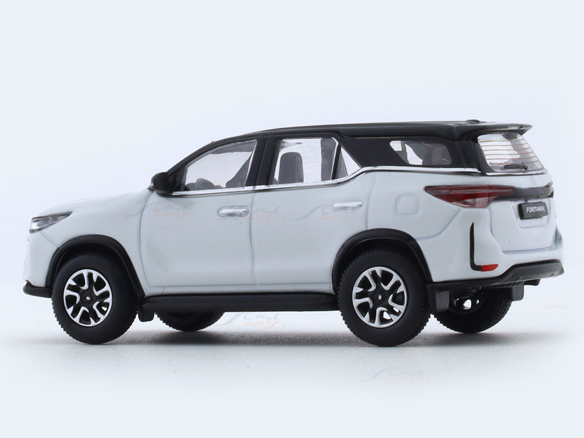 Toyota Fortuner Legender White 1:64 Para64 licensed diecast scale model ...
