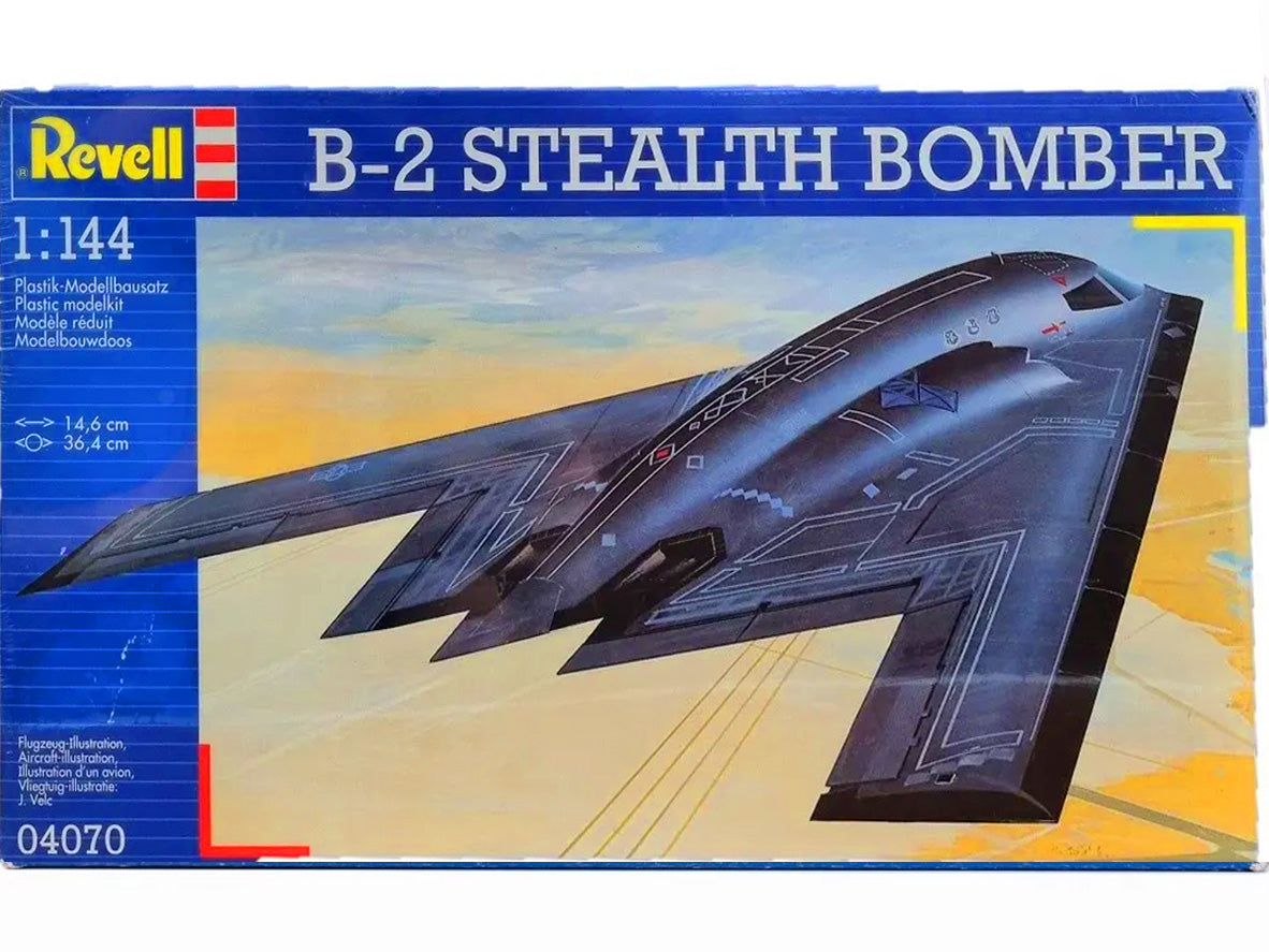 B-2 Stealth Bomber Fighter Aircraft 1:144 Revell plastic model kit ...