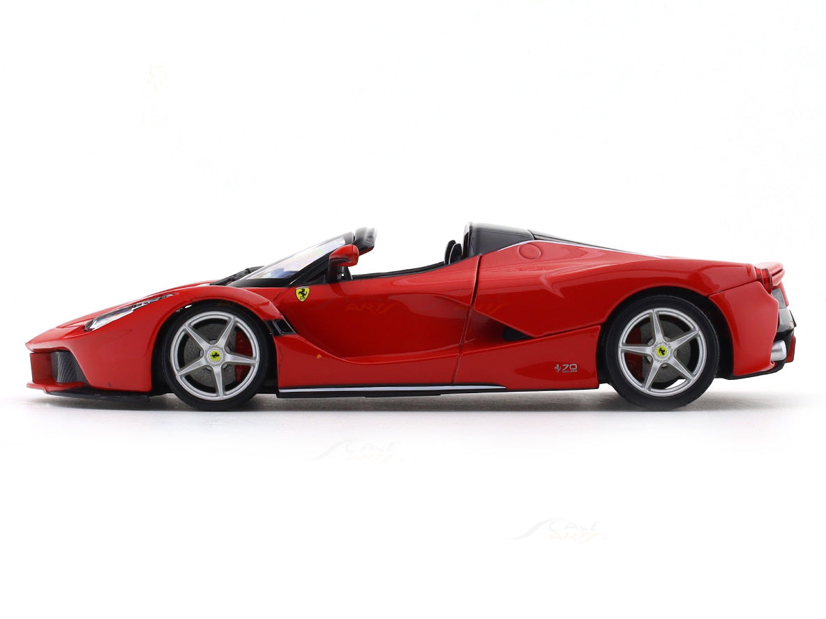 LaFerrari Aperta red with Acrylic case 1:24 Bburago licensed diecast ...