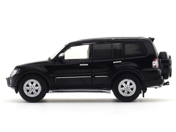 Mitsubishi Pajero V97 black 1:64 Shadow Pro diecast scale model car miniature collectible ...