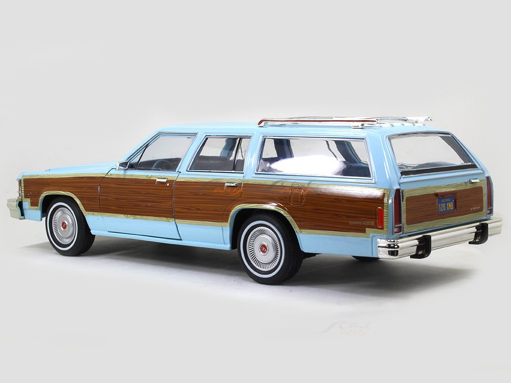 1979 Ford LTD Country Squire 1:18 Greenlight diecast scale model car ...
