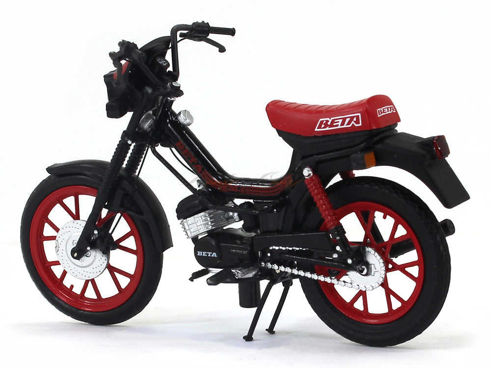 Beta M4 1:18 Leo Models diecast scale model bike | Scale Arts India