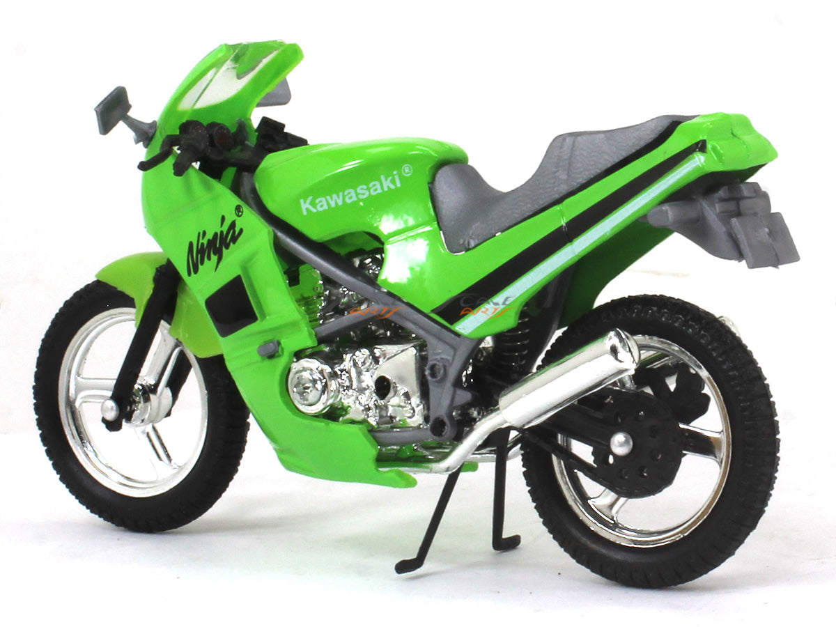 Kawasaki Ninja 600R 1:18 Motormax diecast scale model bike | Scale Arts ...