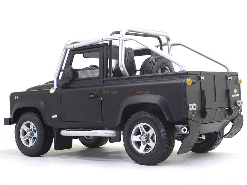 Land Rover 90 Defender SVX 1:18 Dealer Edition diecast Scale Model Car ...