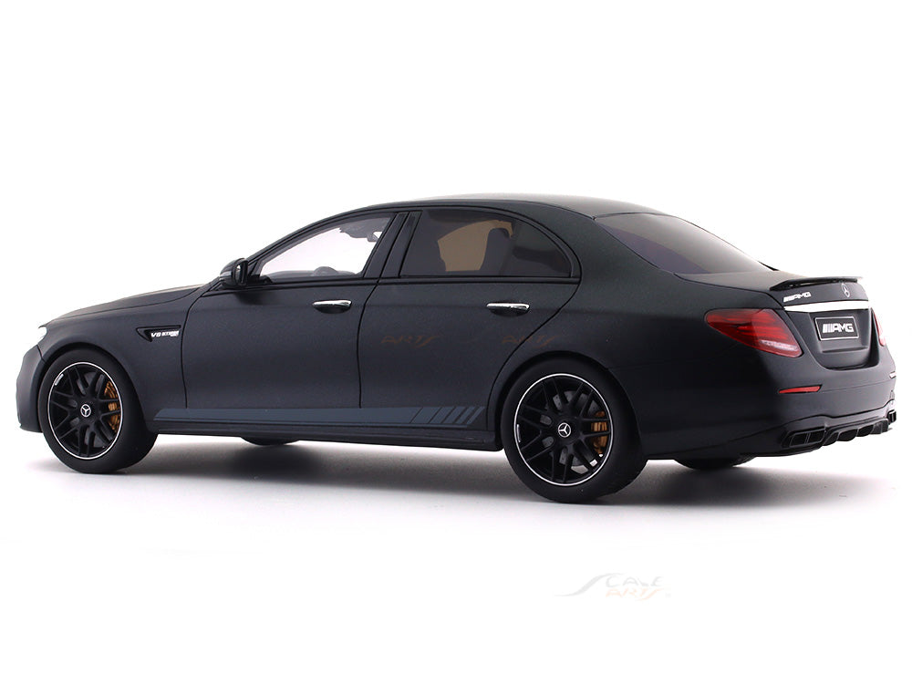 Mercedes-Benz AMG E63S 4Matic 1:18 Dealer Edition diecast scale model ...